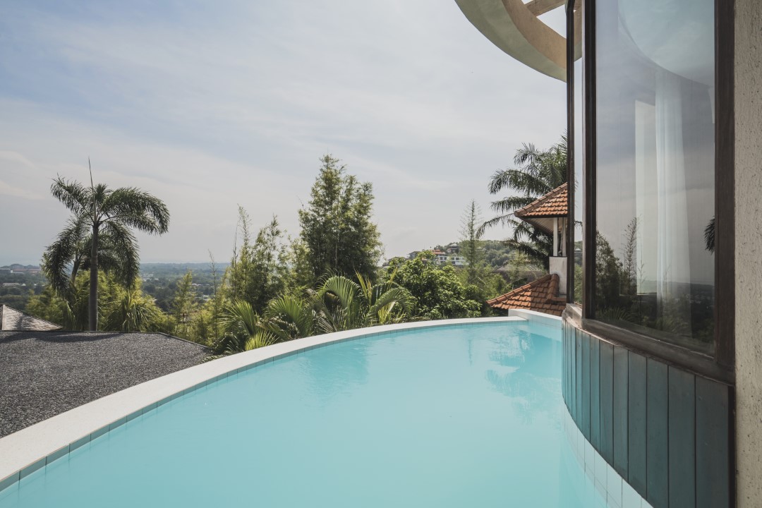 cabana-room-with-infinity-pool---adult-only